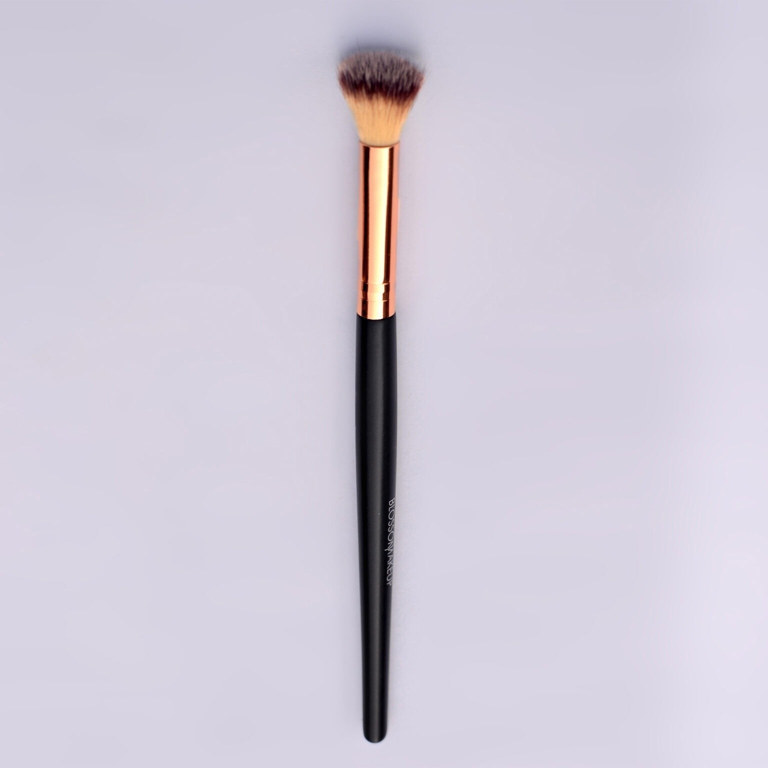 #013 – Nasal Shadow Brush – Blossom Make-Ups